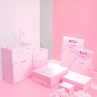 China Popular Shopping Bags Offset Printing Packaging Paper Gift Bag Set With Handles for sale