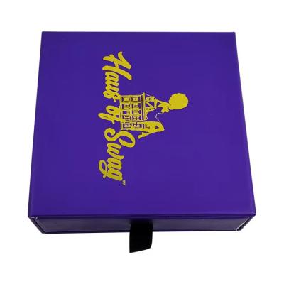 China Custom Shape 8x8 Small Slide Drawer Gift Box Art Paper Jewelry Sliding Box With Handle 2mm Thickness for sale