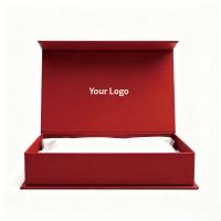 China Customizable Recyclable Varnished Cardboard Rigid Packaging Paper Boxes Magnetic Gift Box For Cosmetics for sale