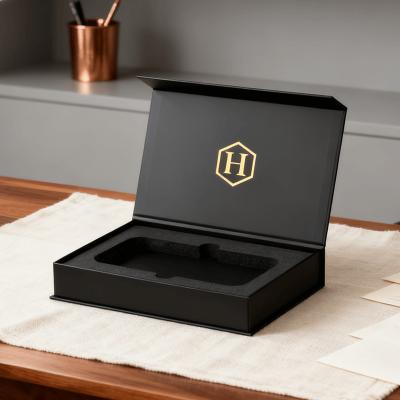 China Custom Paper Box Wholesale Packaging Magnetic Gift Box Black Paperboard Sponge Matt Lamination for Sport Cards for sale