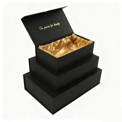 China Eco Friendly Magnetic Packaging Box Made from Recyclable Materials Suitable for Cosmetics Jewelry and Product Packaging Needs for sale