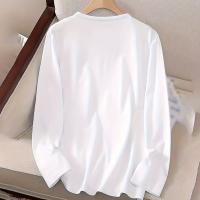China Medium Size Long Sleeves T-Shirt with Pullover Closure and Machine Wash Care Instructions for sale