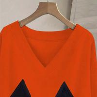 China Halloween-style V-neck Fleece Sweatshirt with Unique Print and Regular Fit for Women for sale