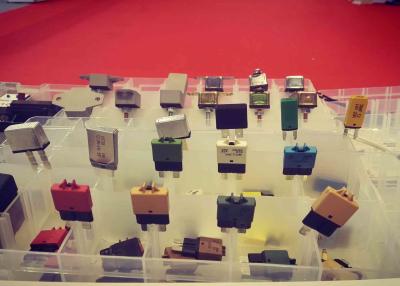 China Manual Resetting E73 Circuit Breakers For Automotive Aftermarket Industry Parts for sale