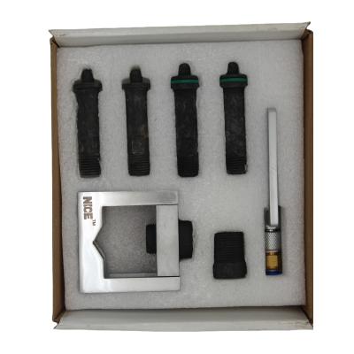 China Universal Diesel Common Rail Injector Clamp Tool with 14mm and 17mm Fuel Nozzle Connector Adaptor for Professional Repair for sale