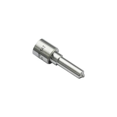China Diesel Injector Fuel Nozzle M0604P142 Common Rail Injector Nozzle Silver Male Connector for sale