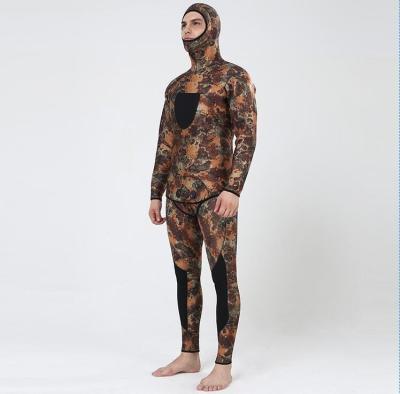 China Custom Logo Rock Camo Two Piece Spearfishing Wetsuit Neoprene 3mm Size M for sale