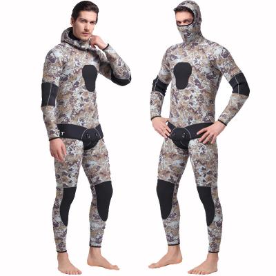 China 5mm Camouflage Neoprene Two-Piece Wetsuit Diving Suit with Hoodie High Elastic S-2XL for sale