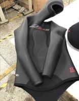 China 3mm Neoprene Unisex Wetsuit Quick Dry Long Sleeve One Piece for Diving Swimming Surfing 60000 PCS Monthly Capacity for sale
