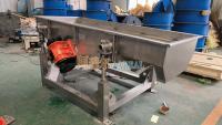 China 1000*2500mm Adjustable Angle Stainless Steel 304 Linear Vibrating Sieve For Ice Cubes for sale