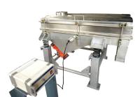 China Ultrasonic Linear Vibrating Screen Machine for Graphite with 36kHz Frequency and 1-10x Output Increase for sale