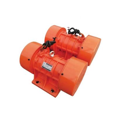China AV Series Horizontal Linear Vibration Motor for Screening Machines - 10KN Force, IP55 Rated for sale