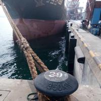 China 350KN Cast Iron Marine Jetty Bollard Pillar Type Pier Bollard for Ship Docking for sale