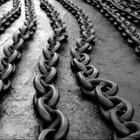China 73mm High Strength Alloy Steel Stud Link Anchor Chain for Seafloor Engagement for sale