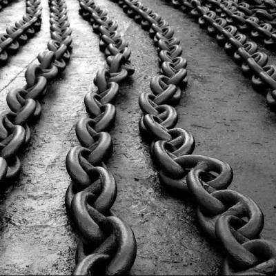 China 70mm Grade 3 High-Strength Alloy Steel Spray Paint Stud Link Anchor Chain for Marine Applications for sale