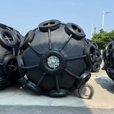 China Aging Resistance Pneumatic Rubber Fender ISO 17357-1:2014 Certified with High Energy Absorption for Marine Protection for sale