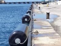 China EVA Foam Filled Marine Boat Fender 500x1000mm Polyurea Coated Dock Protection for sale