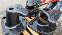 China T-Head Mooring Bollard Heavy Duty Cast Steel Double Head 50kN-5000kN for Marine Docking for sale