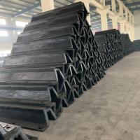China EPDM Marine V Rubber Fender Square Hollow Dock Fender 500H 1500mm CCS BV for sale