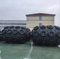 China Large Displacement Bearing Inflatable Pneumatic Fender Pneumatic Fender Yokohama Rubber Fender For Bulk Cargo Wharves for sale