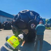 China ISO-17357 Pneumatic Rubber Fender Net Type Yokohama Rubber Fender Inflatable for sale