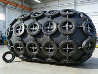 China ISO17357 Certified Pneumatic Rubber Fender Customized Sizes 0.3-4.8 M for sale