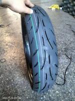 China Motorcycle Tire and Tube 120/70-17 High Rubber Content 30%-45% OEM Acceptable for sale