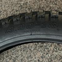 China Bajaj Boxer Motorcycle Tire 3.00-18 6PR 8PR Natural Rubber Long Life 20000 km for sale