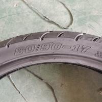 China Rib Pattern Motorcycle Tire Casing 80/90-17 6PR 8PR Natural Rubber for Three Wheel for sale