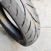 China Motorcycle Tubeless Tire 140/70-17 6PR 8PR OEM Acceptable Natural Rubber for sale