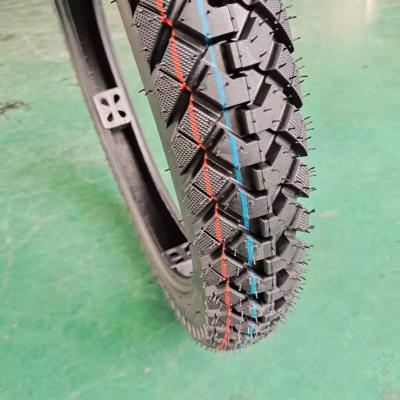 China Motorcycle Tire 3.00-18 TT TL 6PR 8PR Natural Rubber 20000 km Work Life for sale