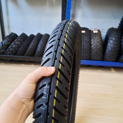 China 3.00-17 Natural Rubber Motorcycle Tyre 6PR 8PR High Speed Performance Black for sale