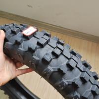 China Motorcycle Tyre 4.60-17 Tubeless and Tube Type 5000 pcs Daily Capacity for sale