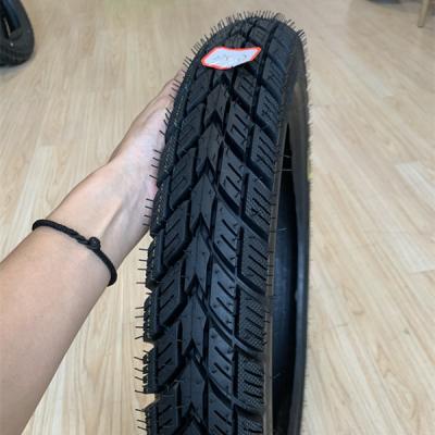 China Motorcycle Tire 275-17 6PR 8PR Natural Rubber 35-55 Percent TT TL for Street Bike for sale