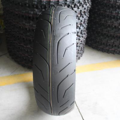 China High Load Capacity Motorcycle Tubeless Tyre 180/50/17 TL 45% Rubber Content for sale