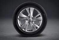 China Natural Rubber Motorcycle Tire 300-18 6PR 8PR TT TL with 5000 Pcs Daily Capacity for sale