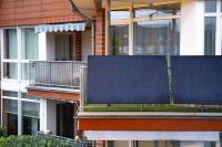 China 400w 600w Balcony Plug And Play Solar Panel Kits Mini Balkonkraftwerk On Grid for sale