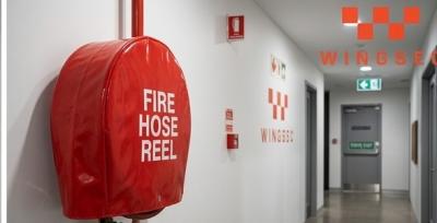 China Waterproof Dustproof Polyester Fire Extinguisher Cover Reflective Strip Drawstring Closure for 6kg Cylinder for sale