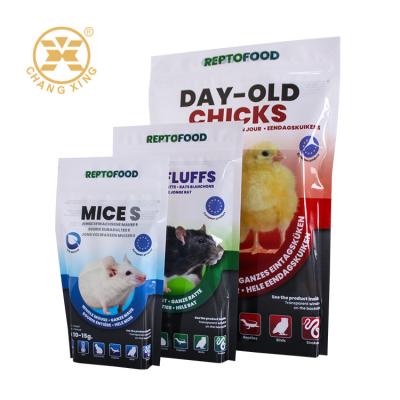 China Custom 5kg 10kg 15kg Stand-Up Pet Food Packaging Bags with Resealable Zipper for Livestock Feed and Dry Goods for sale