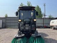 China Kawasaki Hydraulic Pump Used Germany HAKO 1433 Road Sweeping Machine with Consumption for sale