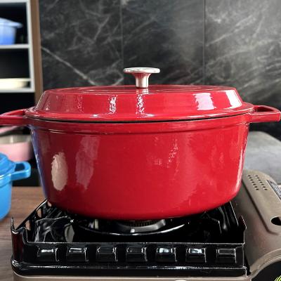 China Enamel Oval Cast Iron Casserole 4.5 Quart With Functionality And Style for sale