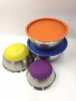 China Stainless Steel Metal Salad Bowl With Lid 1.25L-5L Silicone Bottom for sale