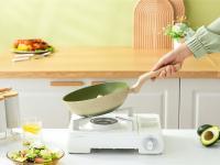 China 13Inch Chinese Aluminum Wok Pan With Tempered Glass Lid And Non Stick Coating for sale