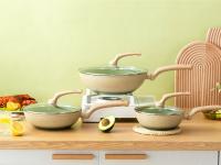 China BSCI Lightweight Aluminum Cookware Set 8Piece With Wooden Handle for sale