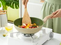 China Premium Aluminum Chinese Wok With Tempered Glass Lid And Non Stick Coating for sale
