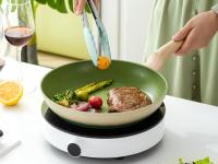 China Healthy Cooking Frying Pan 7Inch Non Stick 26cm With Titanium Coating for sale