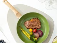 China Healthy Cooking Frying Pan 7Inch Non Stick 26cm With Titanium Coating for sale