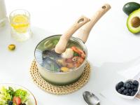 China Durable Non Stick Aluminum Saucepan With Stainless Steel Lid And Stay Cool Handle for sale