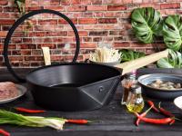 China 11Inch Aluminum Cookware Frying Pan Heavy Duty With Stainless Steel Base for sale