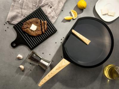 China 11Inch Aluminum Cookware Frying Pan Heavy Duty With Stainless Steel Base for sale